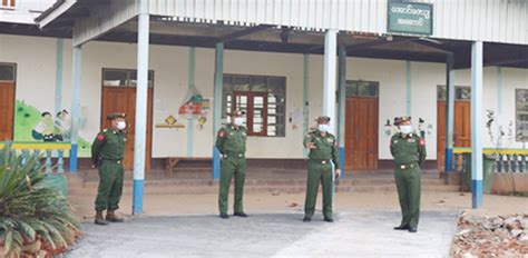 ကျိုင်းတုံမြို့ရှိ အမှတ် ၅ အခြေခံပညာ အထက်တန်းကျောင်းအတွင်း၌ ကွန်ကရစ် လူသွားလမ်း ဖောက်လုပ်ပ