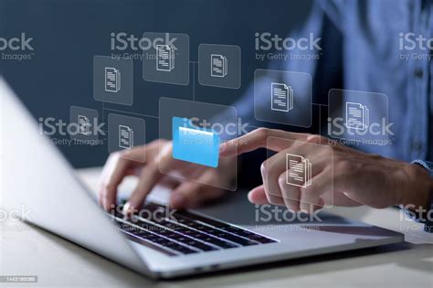 문서 관리 시스템 Dms 및 소프트웨어 보관 파일 검색 및 관리 온라인 문서 데이터베이스 컨설턴트 정보 기술 설정 노트북