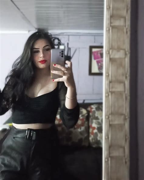 Ellen Arruda Ellenarruda06 • Instagram Photos And Videos