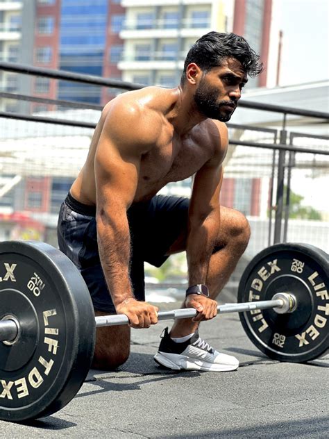 مفيش فرق بين اخ كبير وصغير عندنا ف البيت صلاح فرج Salah Farag