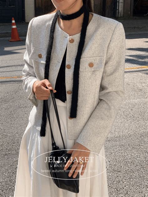 루어스룸 자체제작하리보 봄 간절기 루즈핏 긴팔 골드버튼 포켓 라운드넥 린넨 숏 트위드 하객룩 자켓