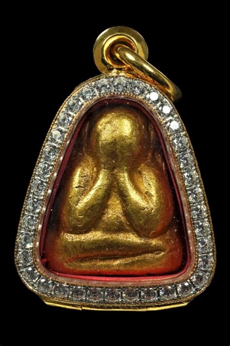 พระปิดตาทองคำ หลวงพ่อแก้ว วัดเครือวัลย์ พิมพ์ใหญ่ หลังแบบ ทางเรารับตรวจเช็คพระเป็นการใช้