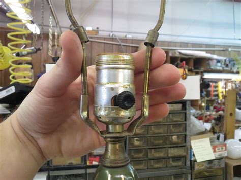 Lamp Parts And Repair Lamp Doctor 5 Steps To Replace A Lamp Socket