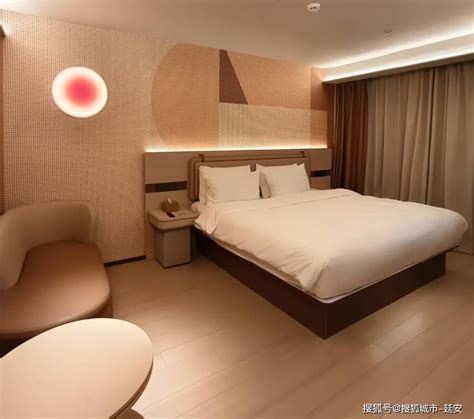 带爸妈到北京旅游要多少钱？北京旅游五天四晚攻略，跟团出行指南 Day 景点 天安门广场