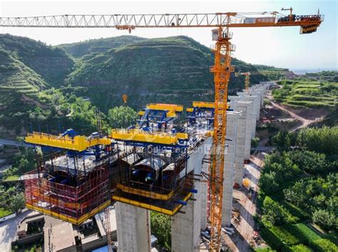 山西平遥：国道241线新建特大桥施工忙 人民图片网