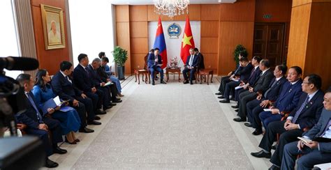 Вьетнам Улсын Засгийн газарт 200 мянган ам долларын хүмүүнлэгийн тусламж олгохоор шийдвэрлэжээ