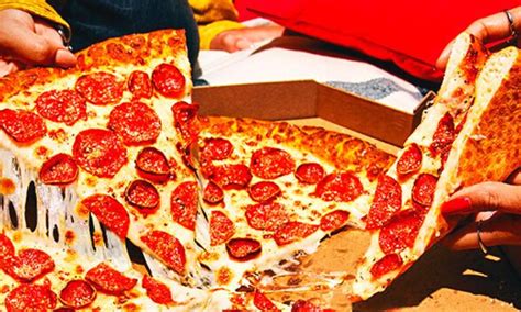 Its Back Pizza Hut Announces The Return Of ‘the Big New Yorker An Iconic Fan Favorite Pizza