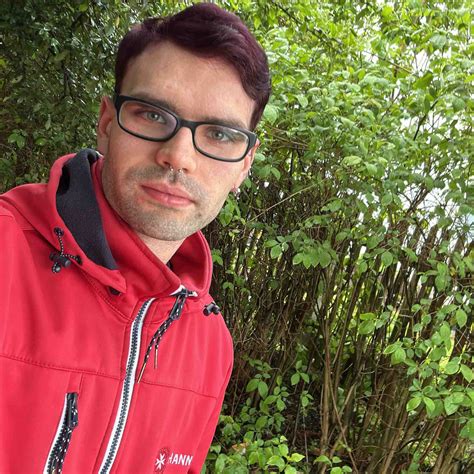 Michael Uhlmann Krankenpflegehelfer Hbg Gera Xing