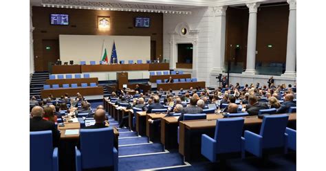 Депутатите обсъждат законопроект за исковете за защита на колективните интереси на потребителите