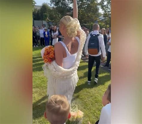 Анастасия Волочкова ожидаемо устроила шоу на школьной линейке забрав у детей «учительские