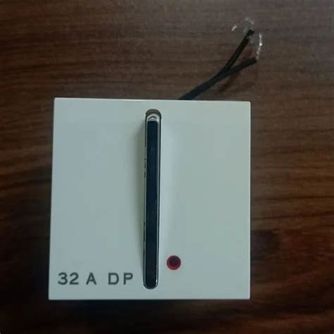 White 32 A DP Modular Switch At 100 Piece Nagarbhavi Bengaluru ID 2852694280030
