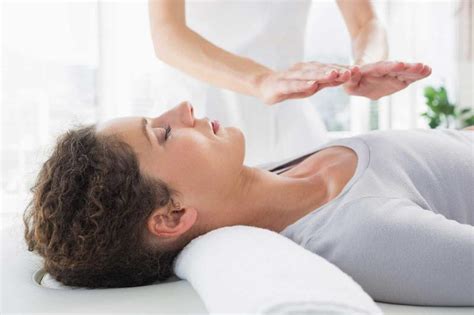 Reiki Healing Is It Right For You Lovetoknow