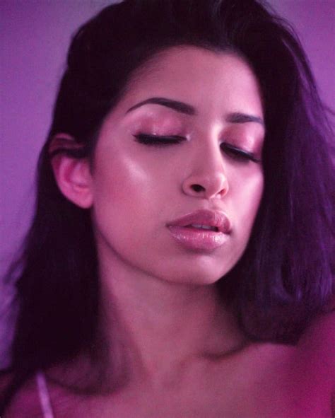 Picture Of Lainie Love