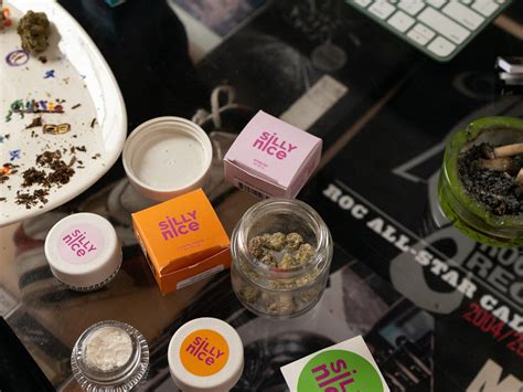 Why Small Batch Weed Delivers A Better High Than Mass Produced Cannabis Stupiddope Est 2008