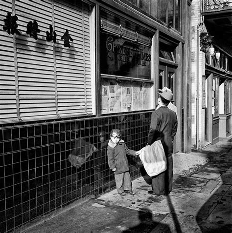 1007517chinatown Street Scene Fred Lyon Chinatown San Francisco