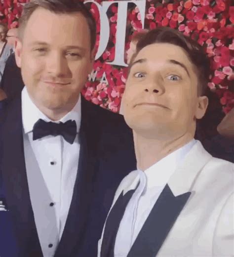 The Binch Of Livin On Tumblr Hhhhh This Photo Of Andy Mientus Looks Like That Cat Picture