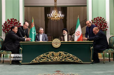 Иран и Туркменистан подписали пять документов о сотрудничестве Irna