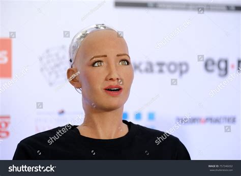 1 612 Sexy Android Female Robot Images Stock Photos Vectors Shutterstock