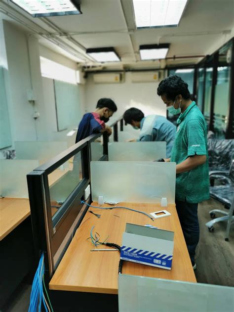 งานเดินสายแลน เดินสายไฟ และติดตั้งกล้องวงจรปิด ติดตั้งเครื่องสแกนลายนิ้วมือ ขอบคุณลูกค้าที่ไว้