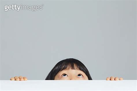 어린이 나이 초등학생 교육 주제 숨기 숨기 움직이는활동 호기심 응시 감각사용 아이디어 생각 컨셉