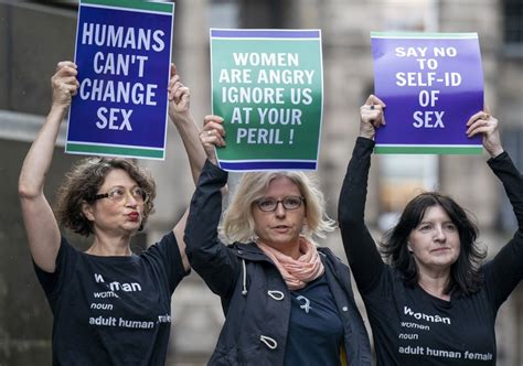 Feministas Contra Los Bloqueadores De Pubertad En Adolescentes