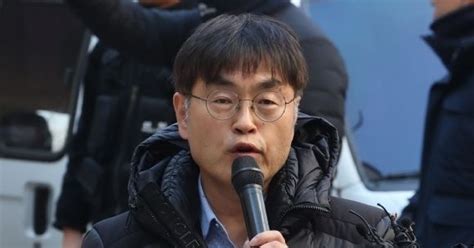 청담동 술자리 의혹 제기 前 더탐사 기자 피의자 조사