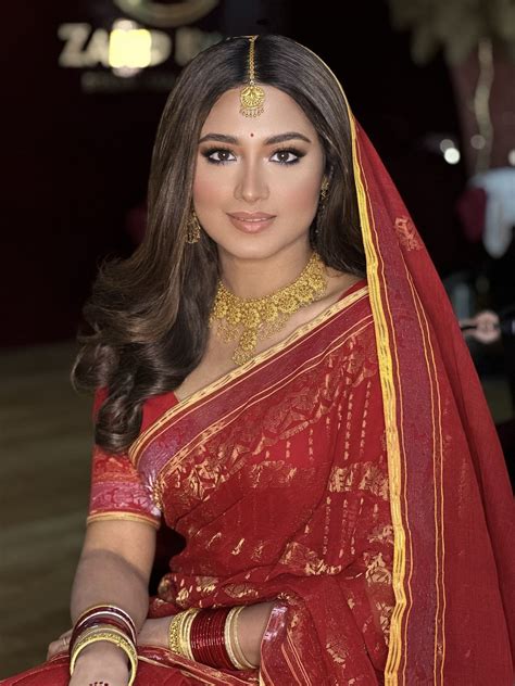 বিয়ের প্রথাগত সাজ থেকে সরে আসছেন এখনকার তারকা কনেরা