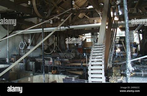 Belts Pulleys Stock Videos And Footage Hd And 4k Video Clips Alamy