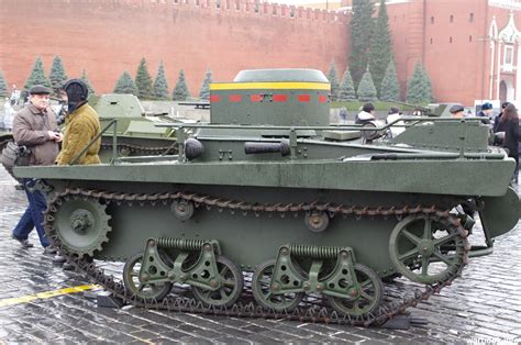 Плавающий танк Т-37А и Т-37РТ. Детальные фото-1