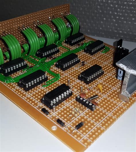 Digital 24 Hour Clock Using 4026 And 4060 Ics Relectronics Digital 24 Hour Clock Using 4026 And 4060 Ics Relectronics