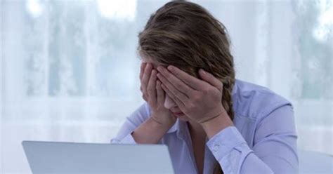 Ai से बनाई अश्‍लील तस्‍वीर वायरल कर महिला को करने लगा ब्‍लैकमेलऐसे हत्‍थे चढ़ा पुलिस अधिकारी