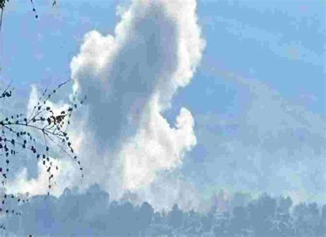 ရှမ်းပြည်နယ်ရှိ ကိုးကန့် Mndaa က သိမ်းပိုက်ထားသော နမ့်စလပ် တောင်ကုန်းစခန်းကို စစ်တပ်က ဓာတု အဆိပ