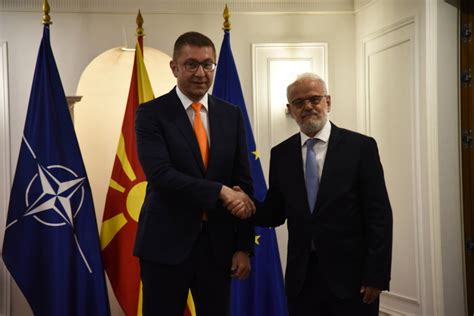 Мицкоски ја презеде премиерската функција Слободен печат