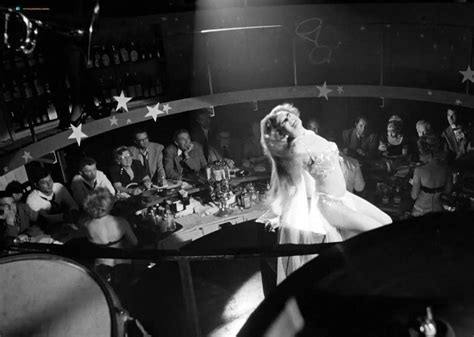 Valerie Perrine Nude Pics Sceenes And Porn Scandal Planet