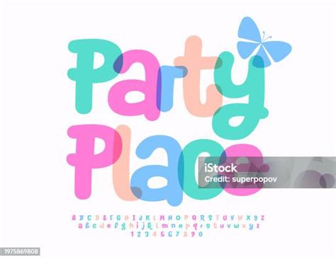 벡터 귀여운 템플릿 파티 장소입니다 아이 손으로 쓴 알파벳 문자와 숫자 세트 수채화에 대한 스톡 벡터 아트 및 기타 이미지