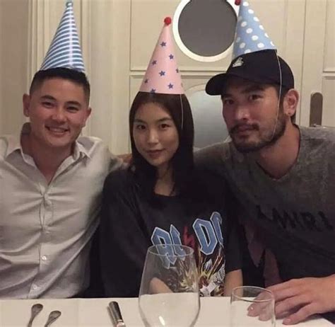高以翔女友坦承「我是很痴情的」，她十月就搬到高以翔家準備結婚 每日頭條