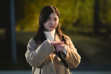 （写真）『星降る夜に』最終話 “鈴”吉高由里子＆“一星”北村匠海、“深夜”ディーン・フジオカの遺品整理に立ち会う ドラマ ニュース