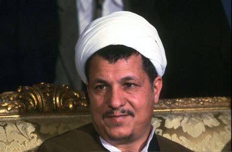 عکس؛ سفر در زمان؛ هاشمی رفسنجانی در جوانی در کنار فرزندان اش؛ قبل انقلاب