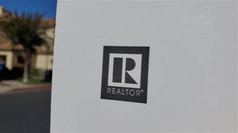 National Association Of Realtors President Resigns Over Blackmail