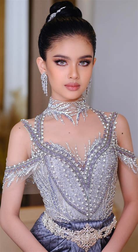 ទម្រាំបានល្អប៉ុណ្ណេះ ល្អហួស ខំតស៊ូហាត់ដើរទាំងដួល តាំងពីតូច មានវីដេអូ Khmerload Cambodia