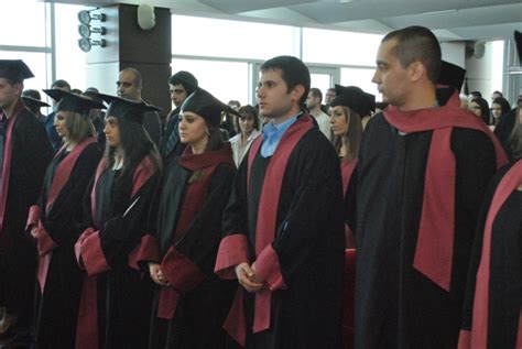 УНСС Малка крачка по големия път направиха абсолвентите от специалност Икономика на