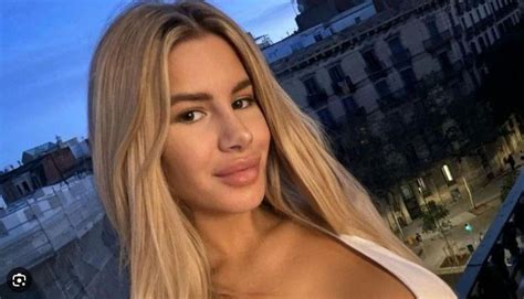 Ema Karter Salvată De Tiriști Români ”am Plecat Cu Fetele în Vacanță