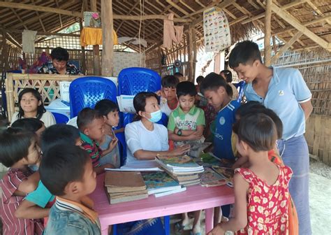 မြောက်ဦးခရိုင် ပြန်ကြားရေးနှင့်ပြည်သူ့ဆက်ဆံရေးဦးစီးဌာနမှ Mobile Library