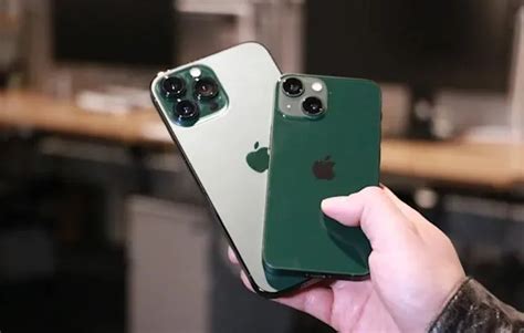 نگاه نزدیک به آیفون 13 و آیفون 13 پرو سبز رنگ • دیجی‌کالا مگ