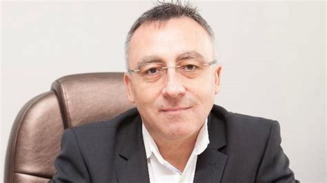 Диян Стаматов зове Да се вдигнат заплатите на учителите с 30 Новини бг