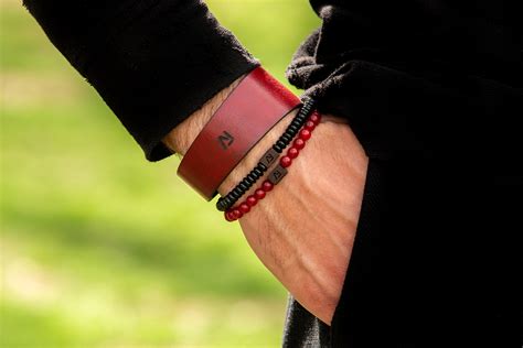ტყავის ხელნაკეთი სამაჯური წითელი Aj Handmade
