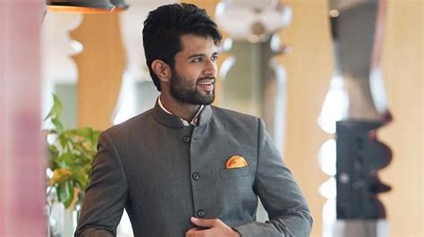 Vijay Devarakona New Movie Title Dear Comrade Telugu Swag