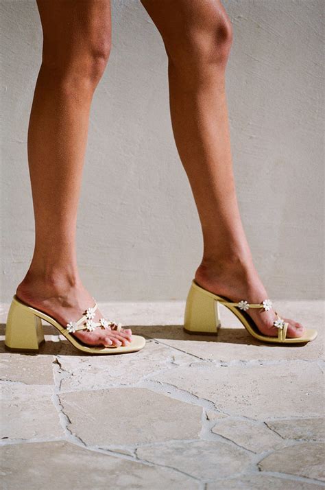Daisy Heels Butter
