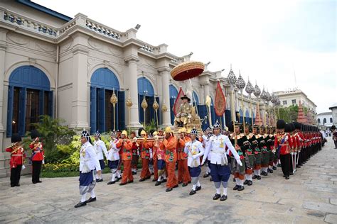 ภาพพระราชทานพิธีบรมราชาภิเษก รัชกาลที่ 10 เปิดให้ประชาชนโหลดได้ฟรี