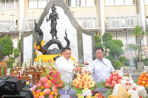 ก เกษตรฯ จัดพิธีบวงสรวงบูรพกษัตริย์ องค์พระพิรุณทรงนาค และสิ่ง